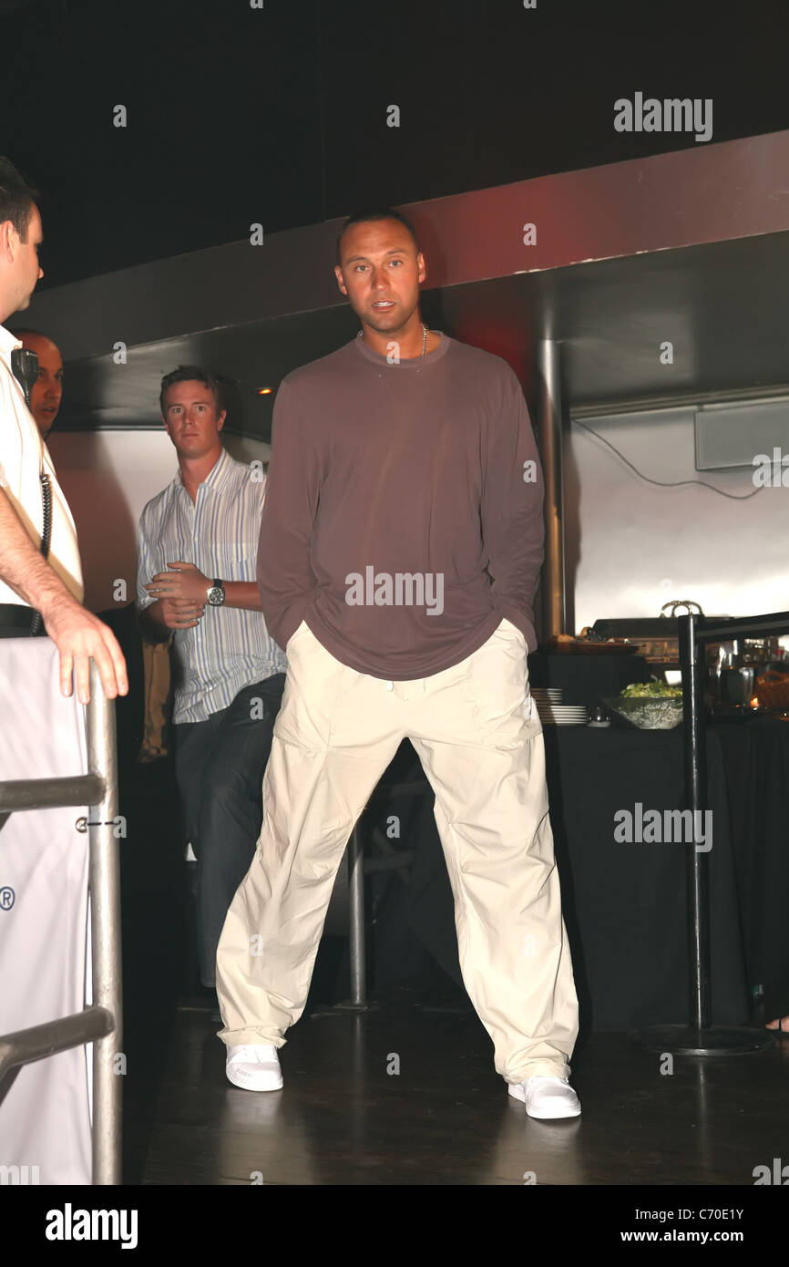 Derek Jeter the Gillette - EA SPORTS Champions of Gaming Global Finals ...