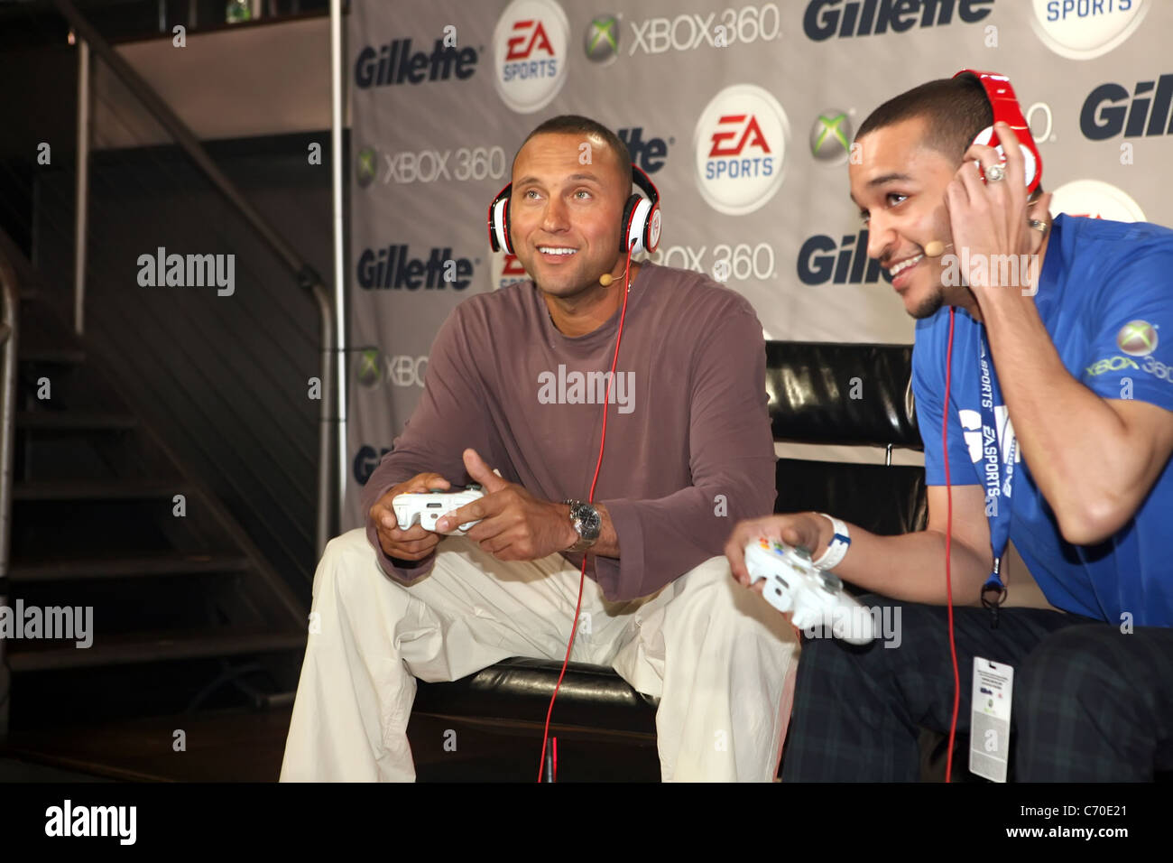 Derek Jeter plays boxing against David Wright the Gillette - EA SPORTS ...