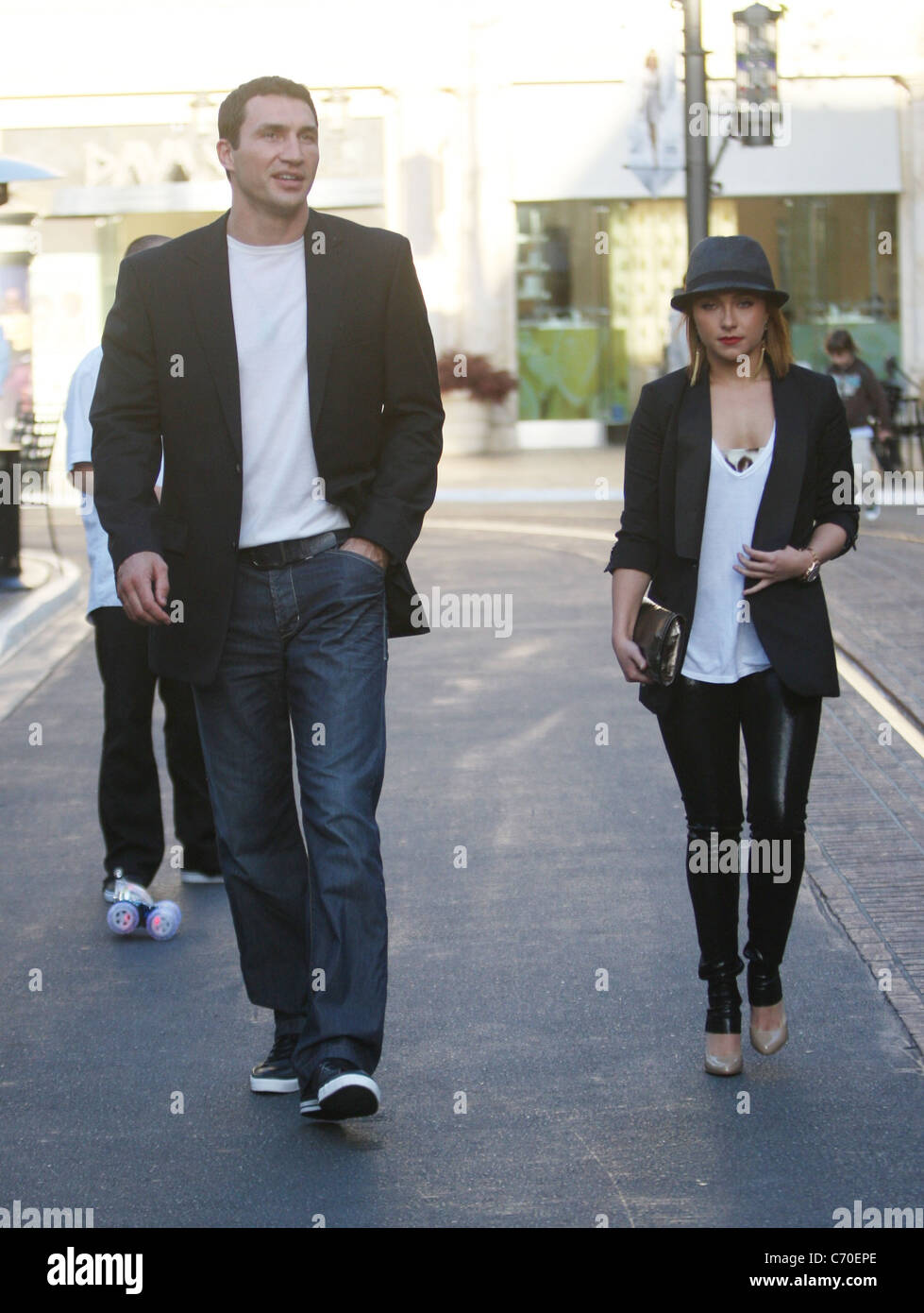 Hayden Panettiere attending a movie event Pitch Perfect at the Grove in ...