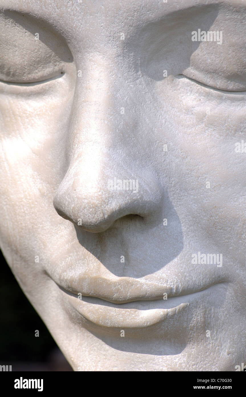 Sutton sculptures hi-res stock photography and images - Alamy