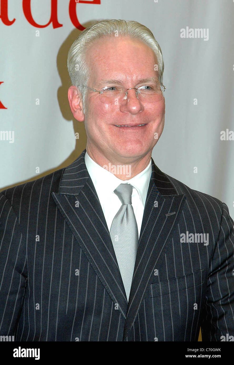 Tim Gunn makes an instore appearance at Bloomindale's Chestnut Hill ...