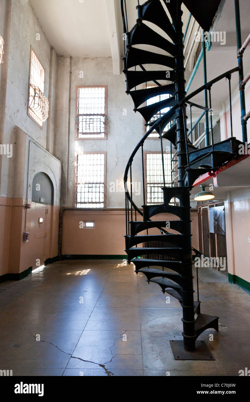 Inside alcatraz prison hi-res stock photography and images - Alamy
