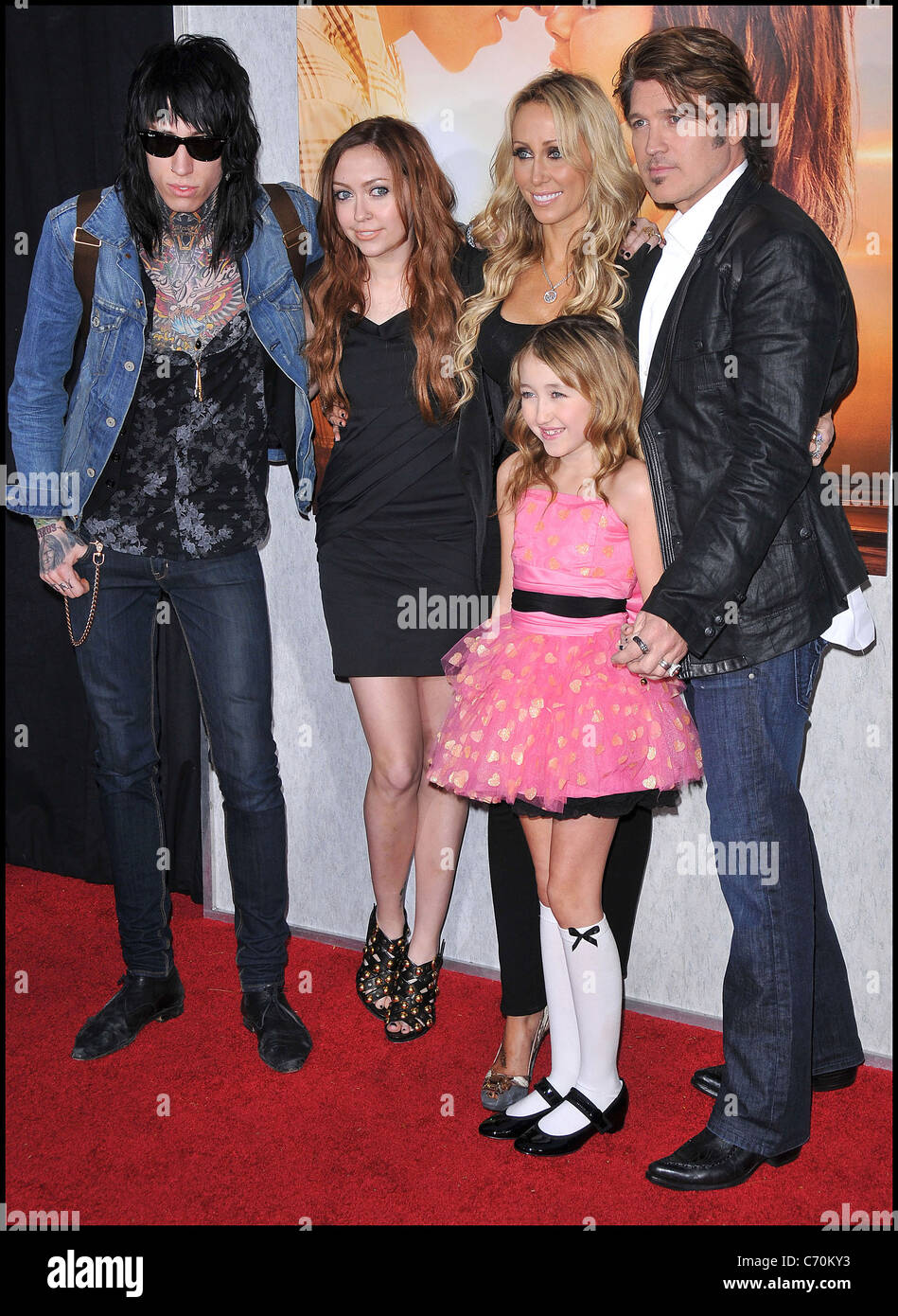 Trace Cyrus, Brandi Cyrus, Billy Ray Cyrus, Tish Cyrus and Noah Cyrus ...
