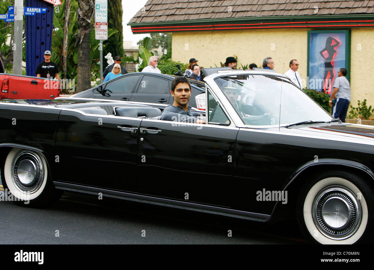 Lincoln Continental Convertible Entourage