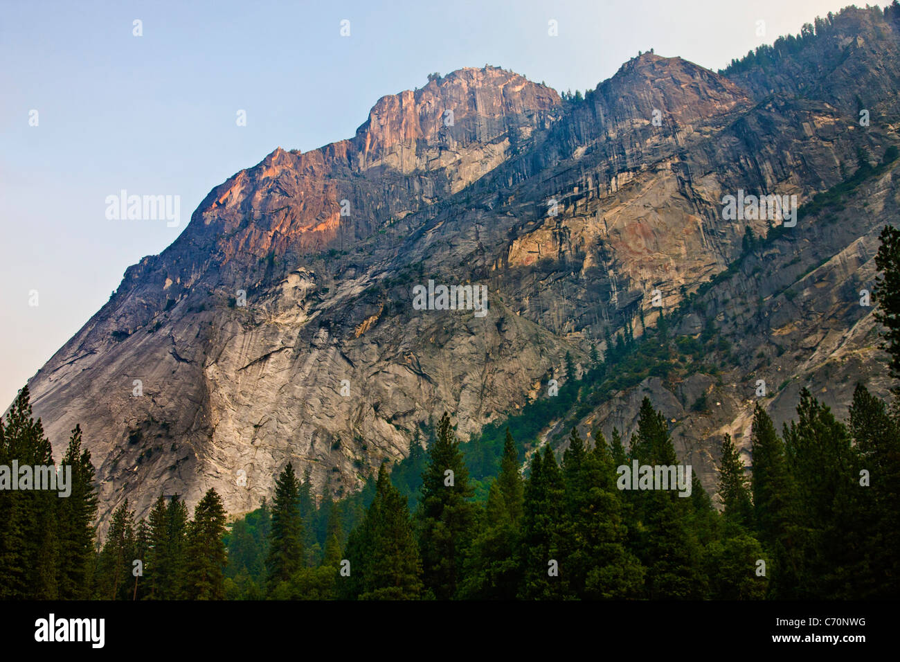 Granite cliffs hi-res stock photography and images - Alamy