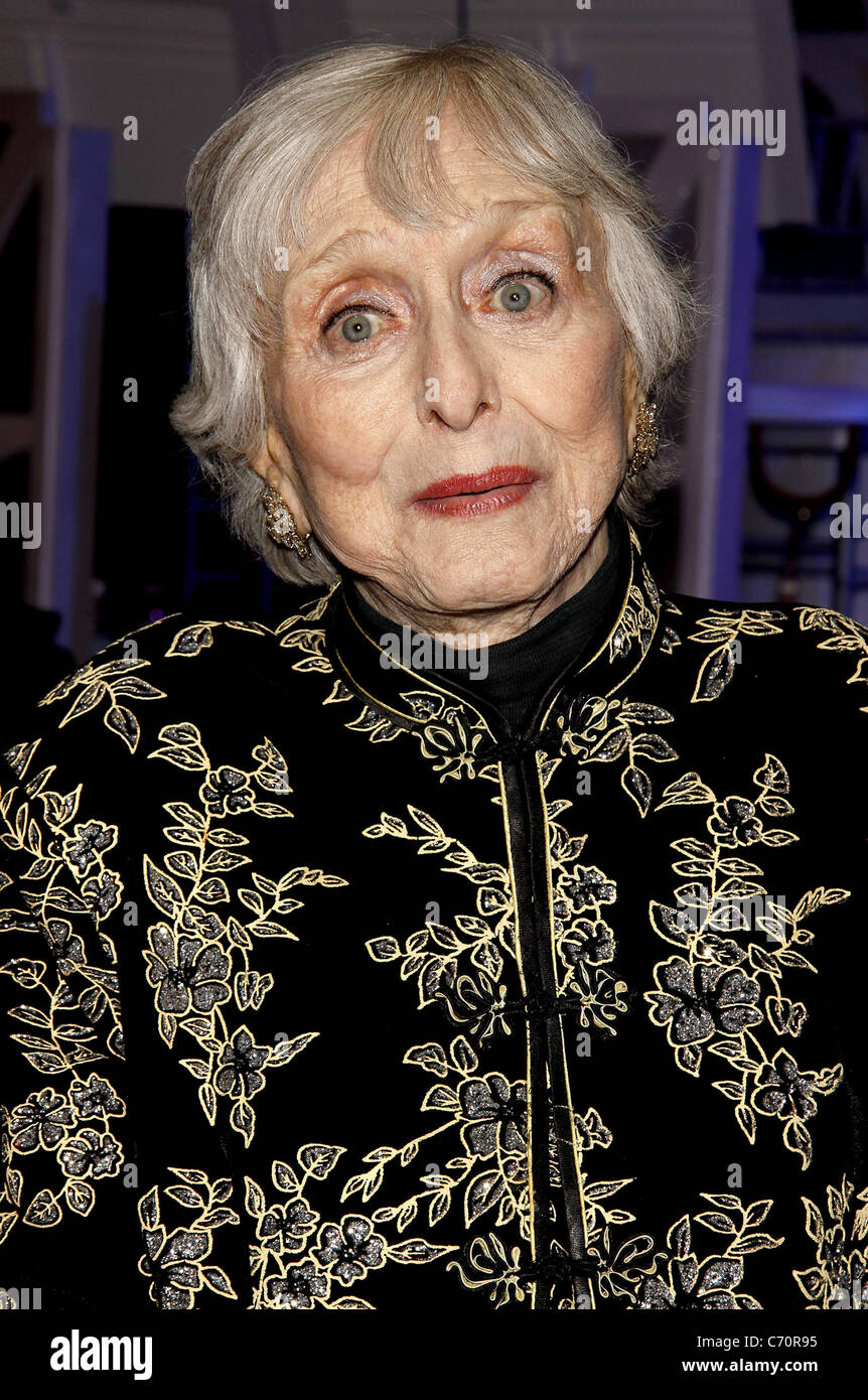 Dame celeste hi-res stock photography and images - Alamy