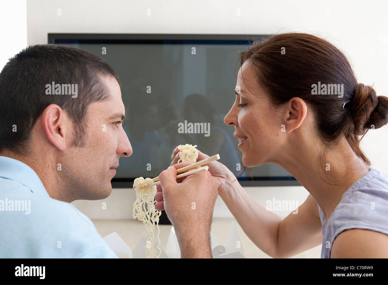 Women eating out hi-res stock photography and images - Alamy