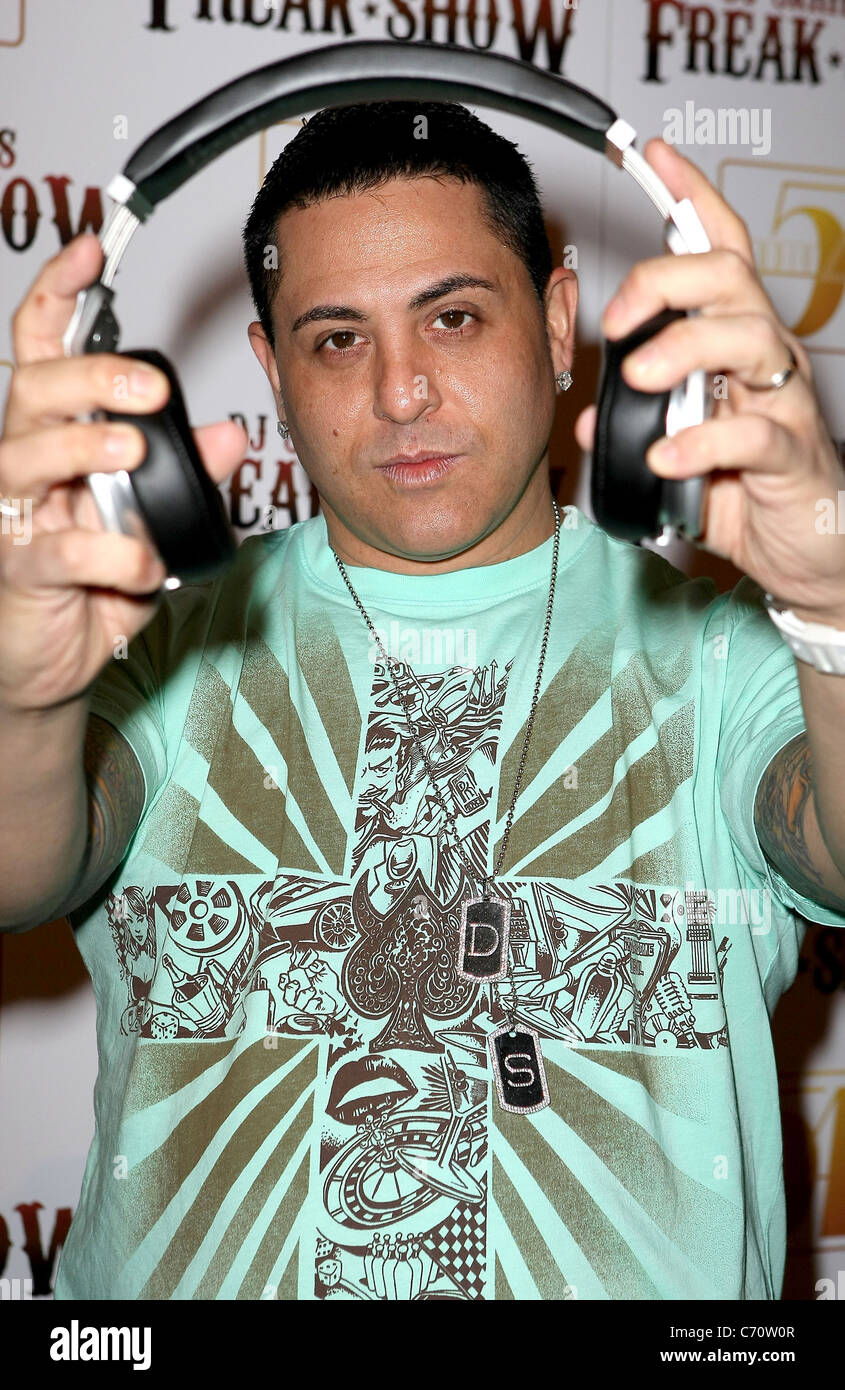 DJ Skribble Rock legend Dave Navarro joins DJ Skribble at Studio 54 for ...