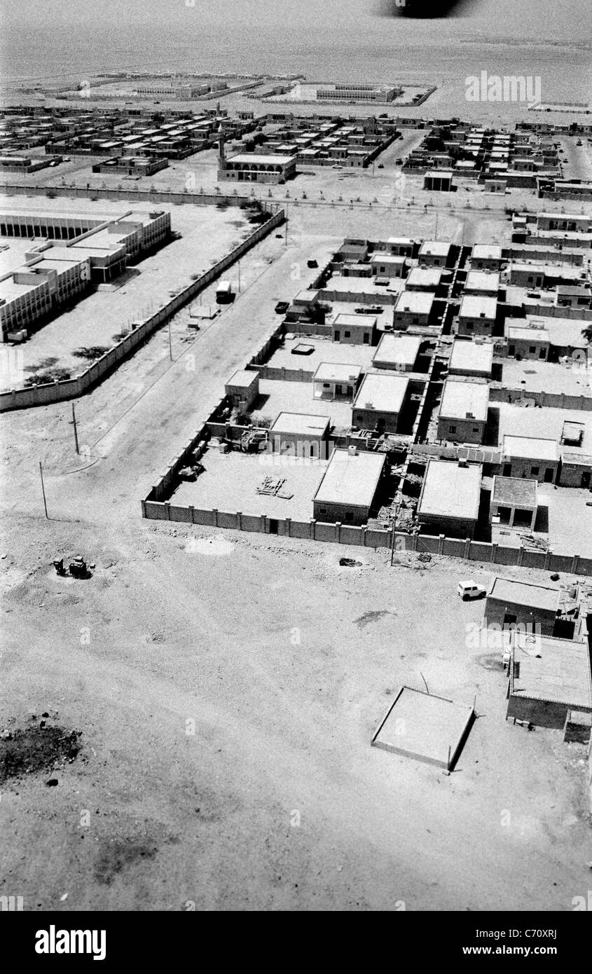 Dubai 1970s aerial Black and White Stock Photos & Images - Alamy
