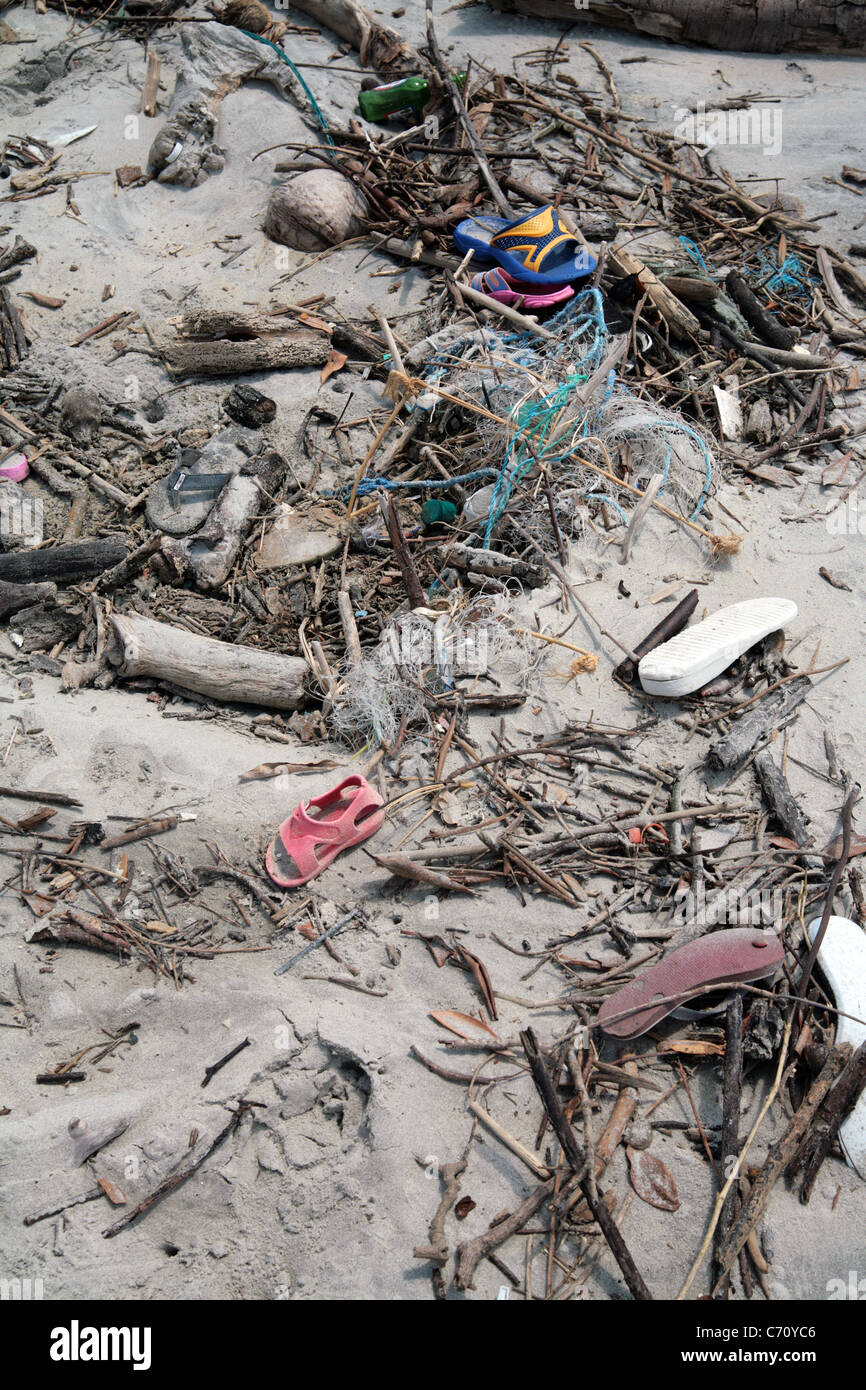 Beach, sand and other things. Polluted beach Stock Photo - Alamy