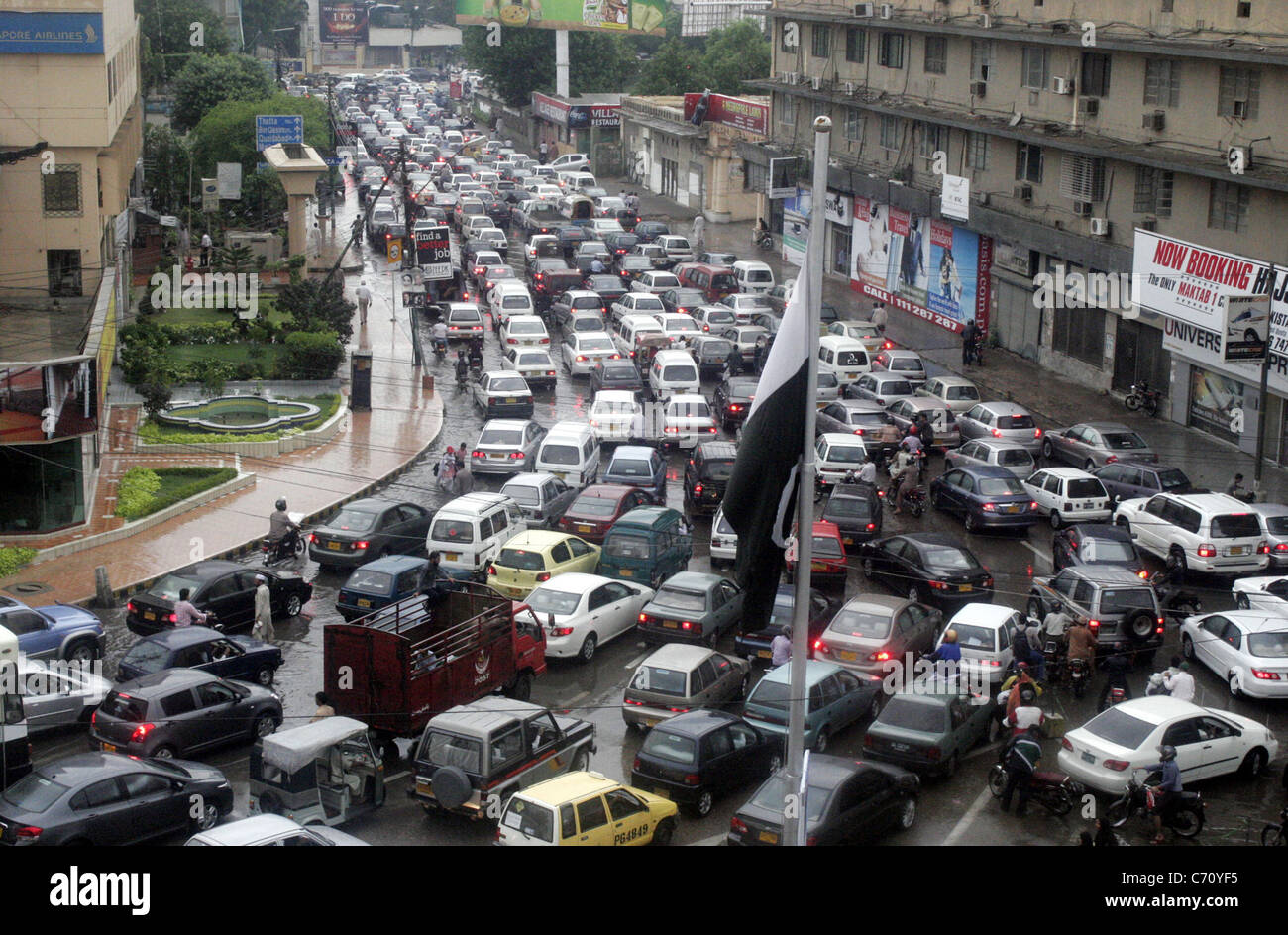 Queue Of Vehicles High Resolution Stock Photography and Images - Alamy