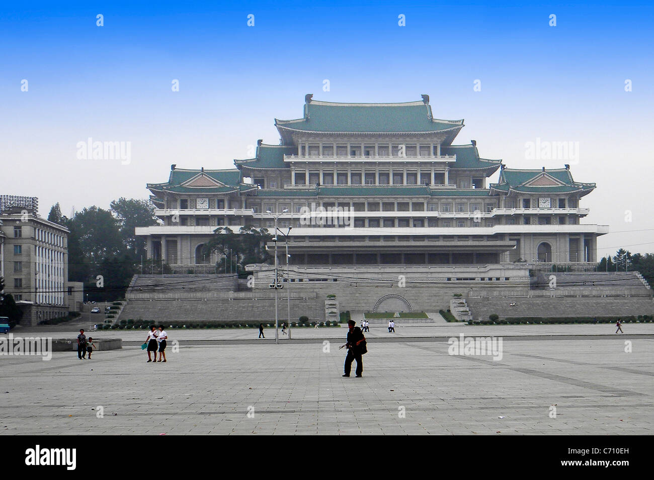 Pyongyang palace hi-res stock photography and images - Alamy
