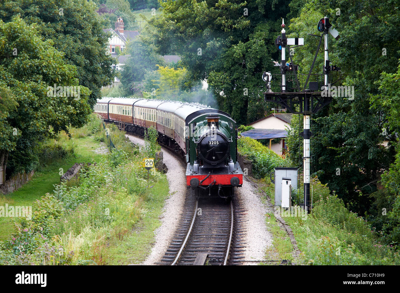 South Devon Railway - a preserved GWR branch line between Buckfastleigh ...