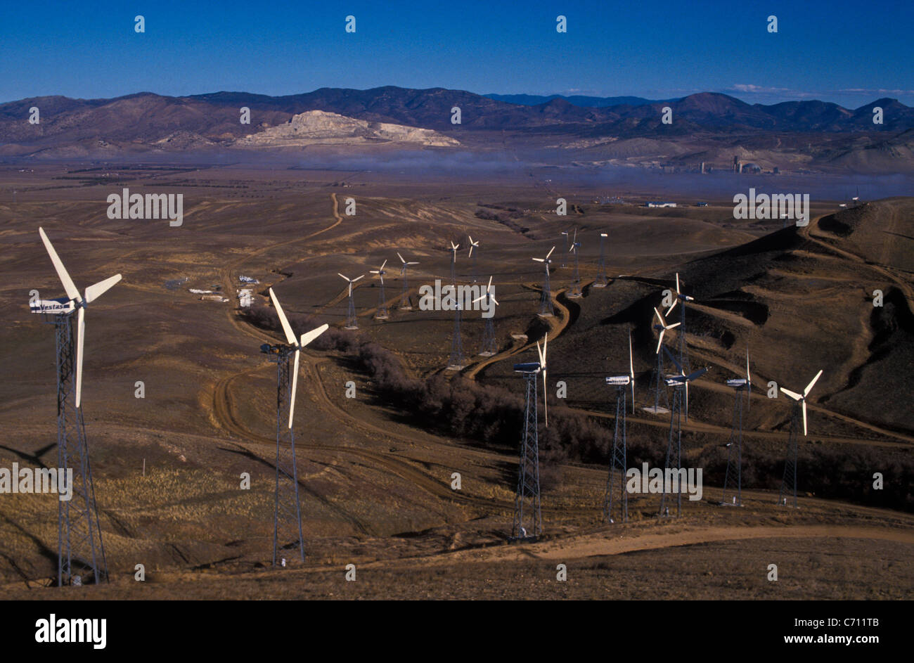 Wind-power in Tehachapi in California, USA Stock Photo - Alamy