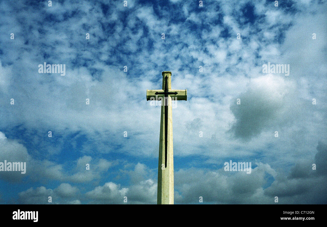 Cross of Sacrifice Northern France. WW1 and WW2 Cemeteries maintained ...