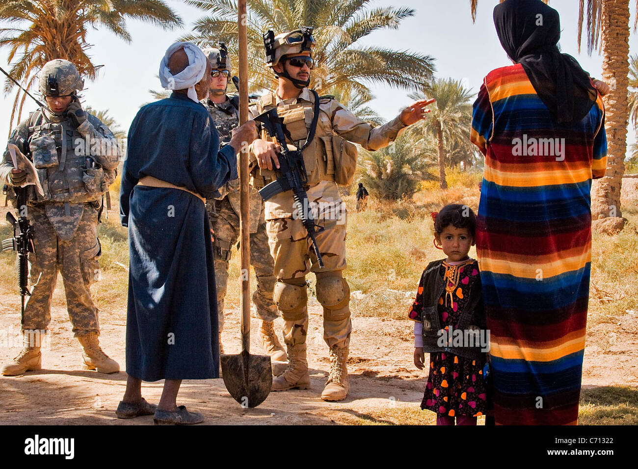 An Iraqi army soldier from the 34 IA Brigade, with support from ...