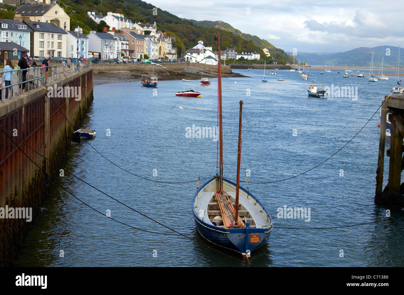 The sea-front t Aberdyfi at the mouth of the estuary of River Dyfi in ...