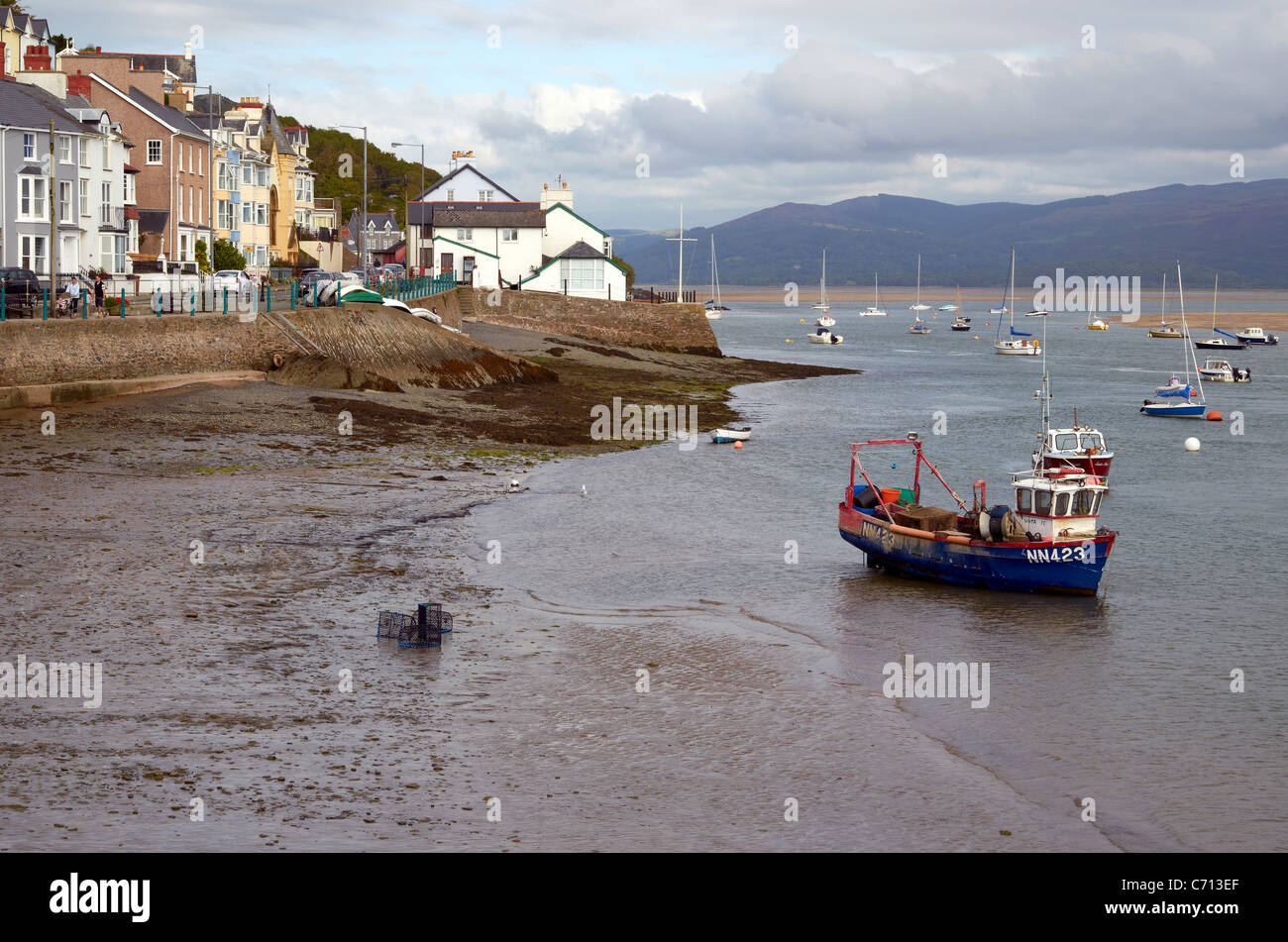 The sea-front t Aberdyfi at the mouth of the estuary of River Dyfi in ...