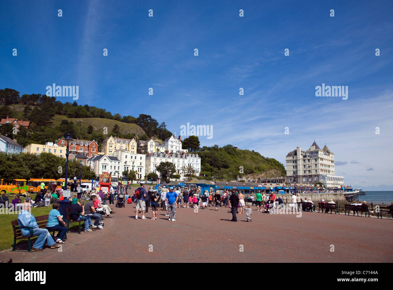 Llandudno north promenade looking towards the pier and Grand Hotel ...