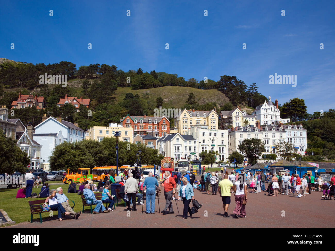 Llandudno north promenade Stock Photo - Alamy