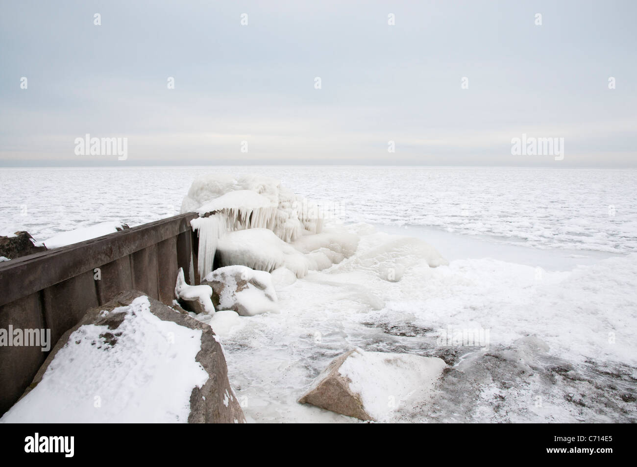Frozen shores hi-res stock photography and images - Alamy