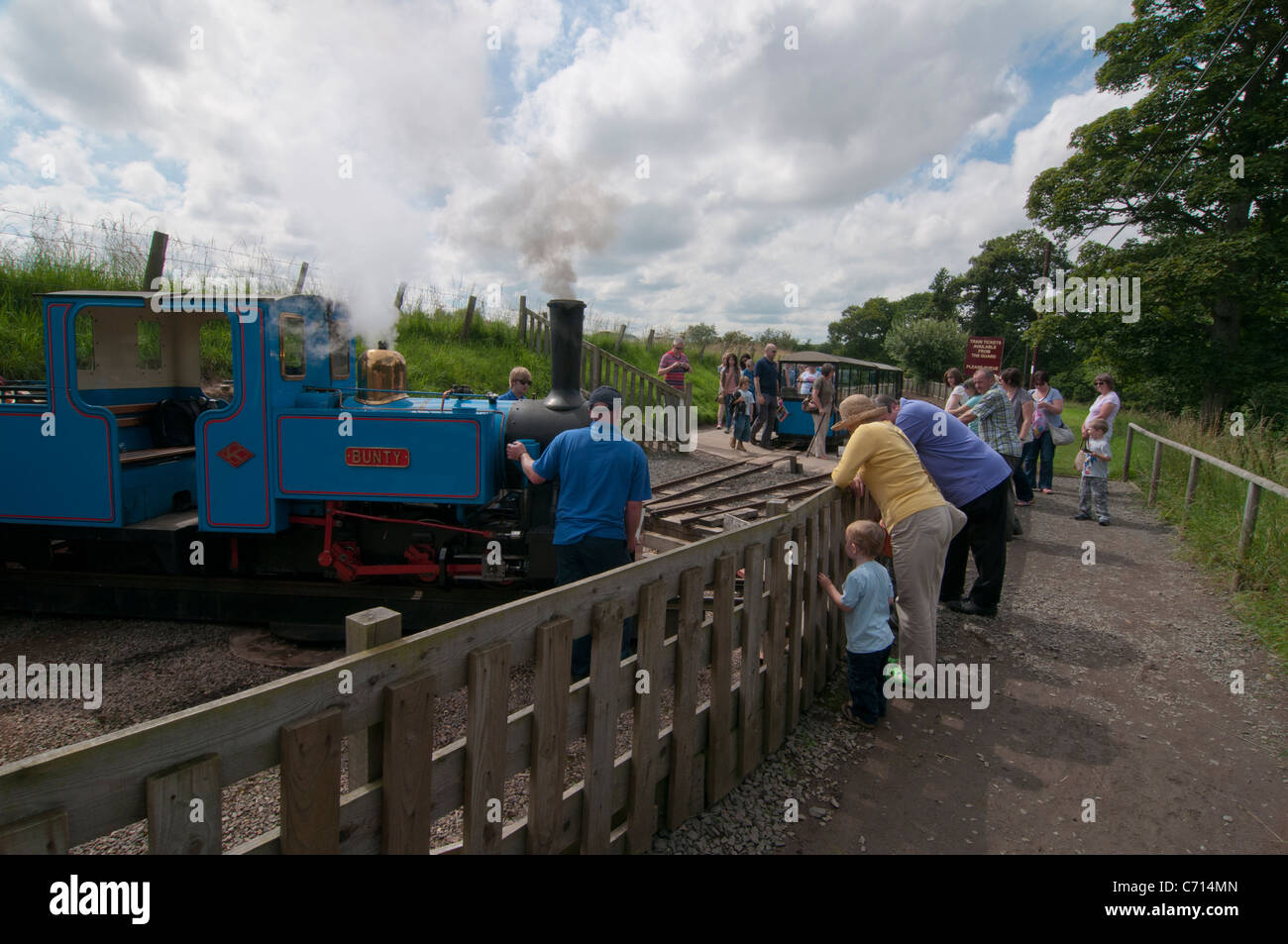 Turning steam train hi-res stock photography and images - Alamy