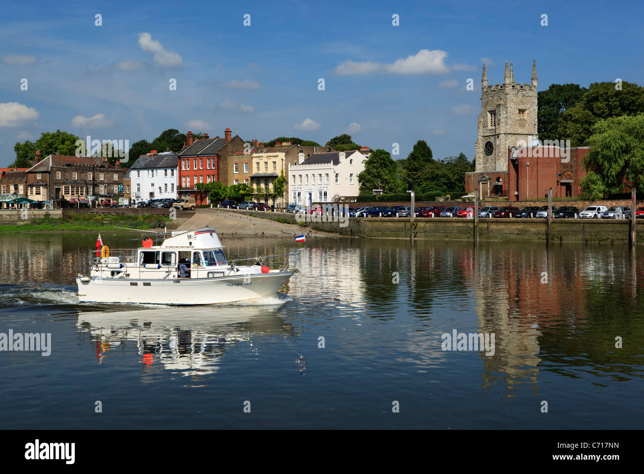 Isleworth hi-res stock photography and images - Alamy