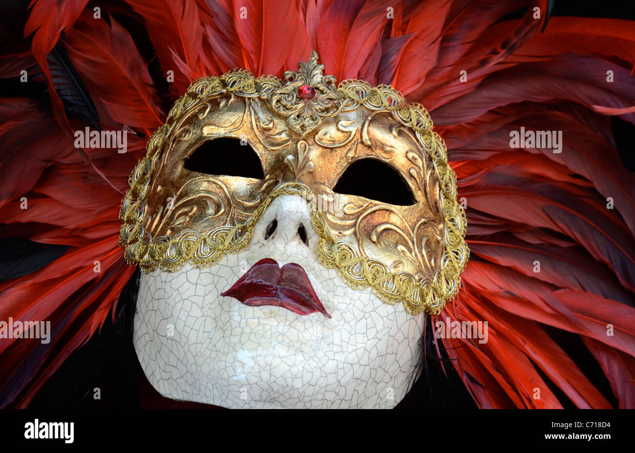 Venice masks for sale Stock Photo - Alamy