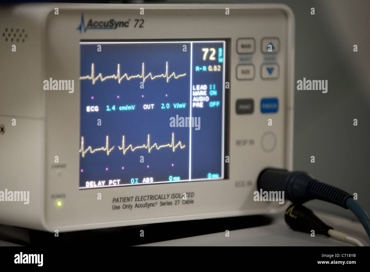 Heart monitor hi-res stock photography and images - Alamy