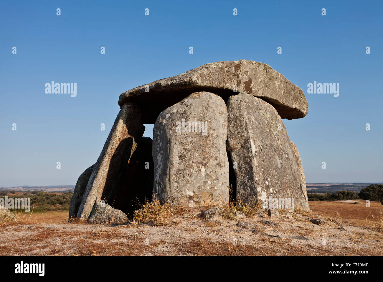 Cromlech prehistoric megalithic architecture hi-res stock photography ...