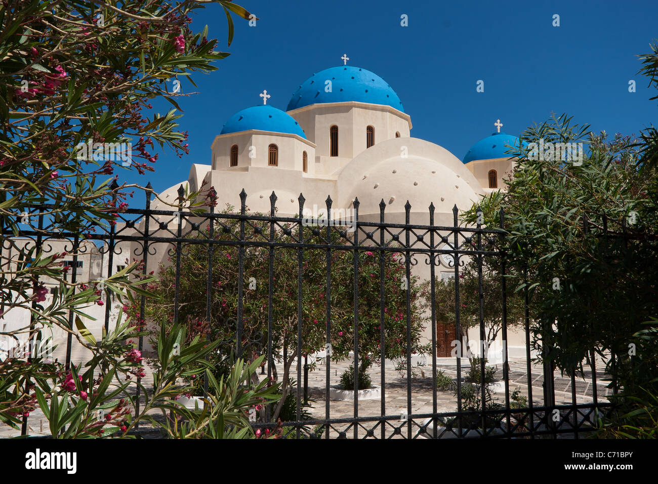 Perissa in santorini hi-res stock photography and images - Alamy
