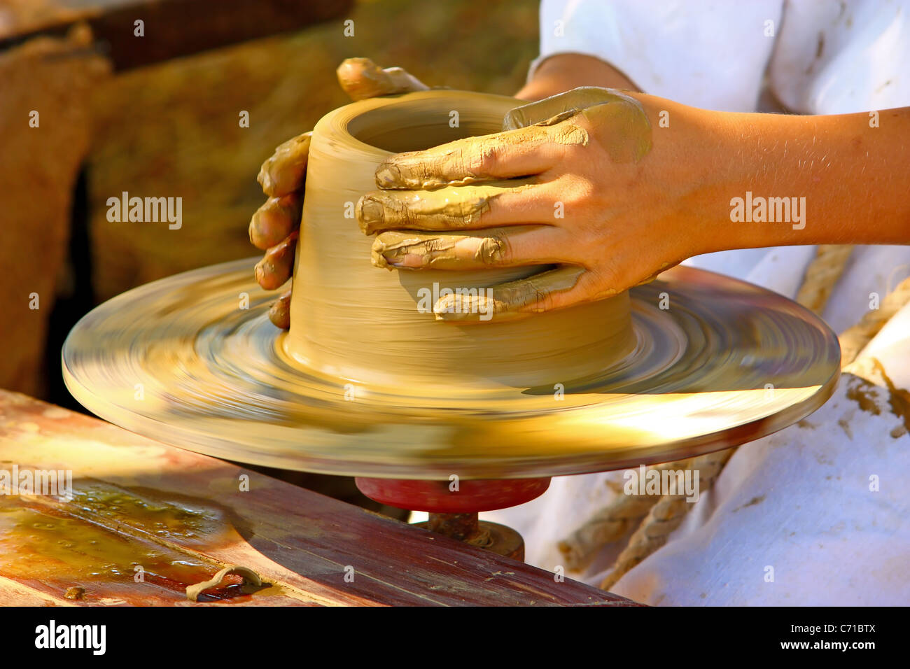 Potters wheel hi-res stock photography and images - Alamy