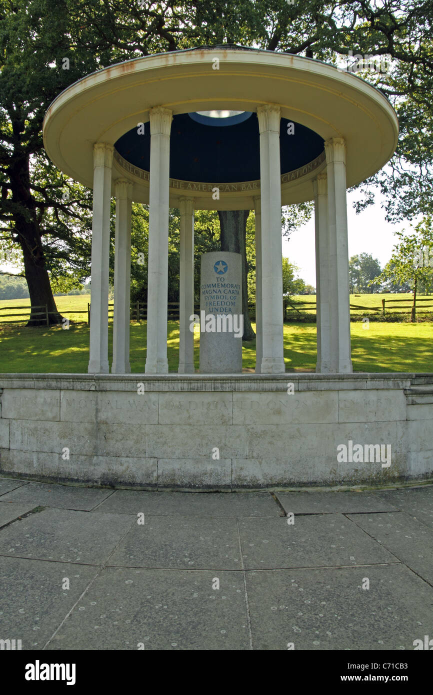 Magna carta memorial, runnymede hi-res stock photography and images - Alamy
