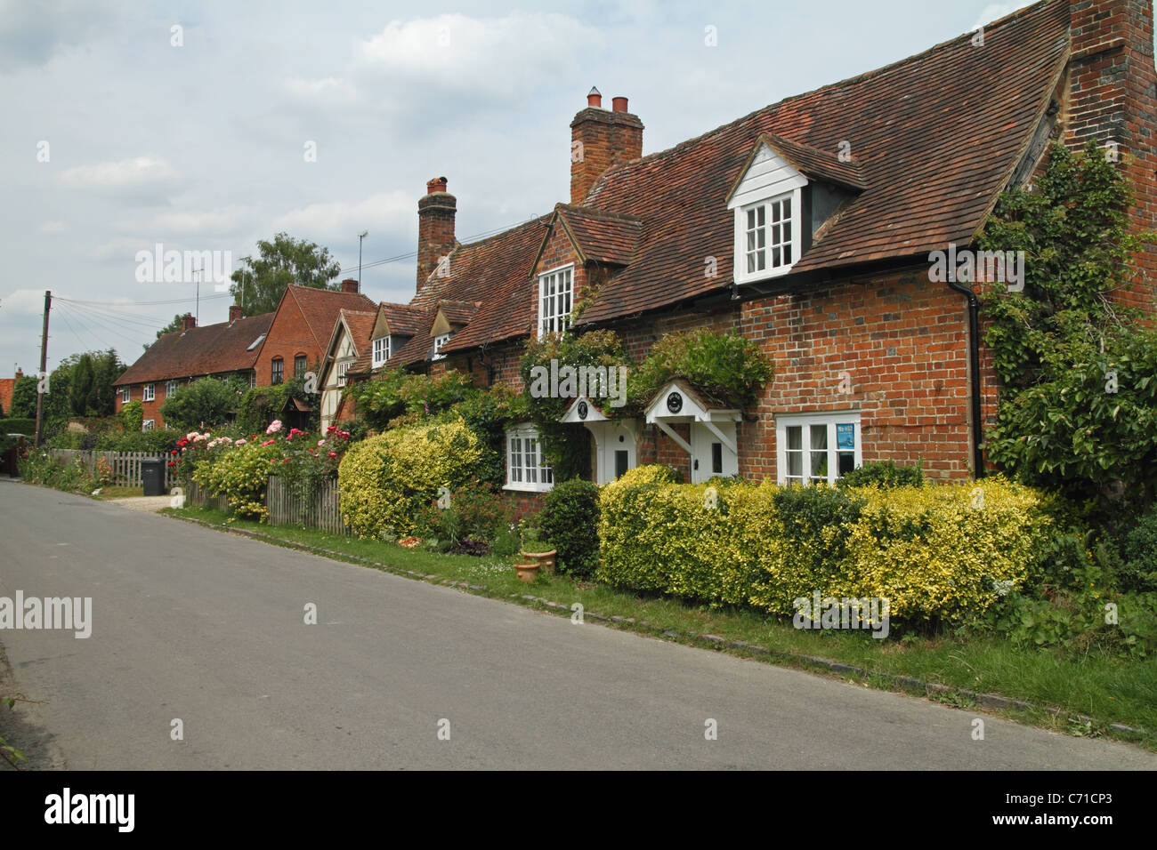 Turville buckinghamshire england uk hi-res stock photography and images ...