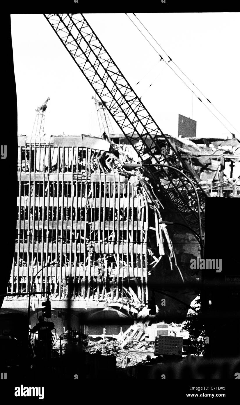 World trade center new york attack Black and White Stock Photos ...
