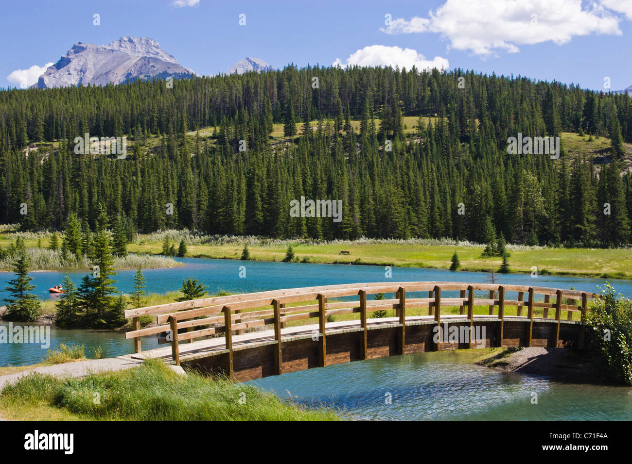 Minnewanka town hi-res stock photography and images - Alamy