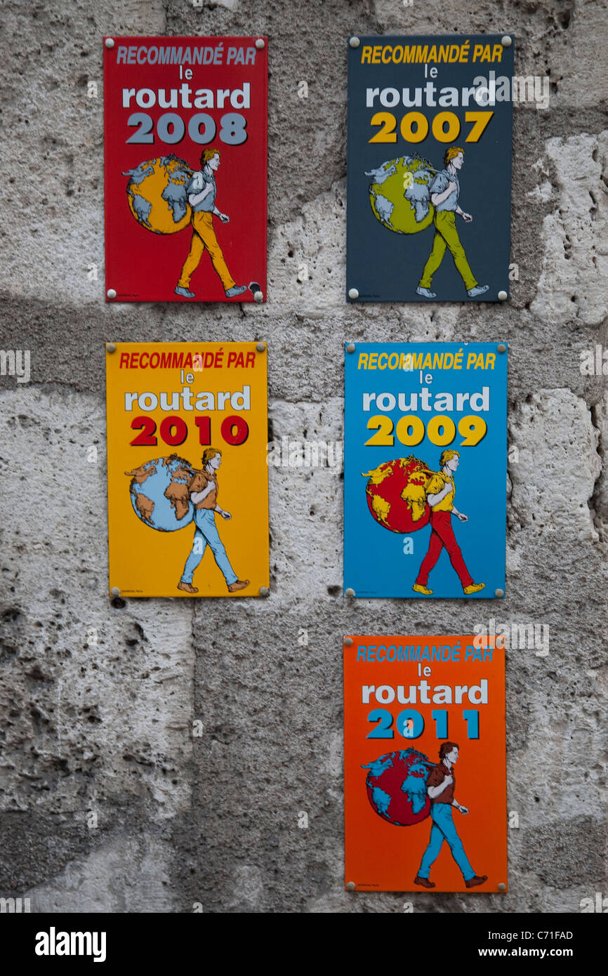 Guide signs hi-res stock photography and images - Alamy