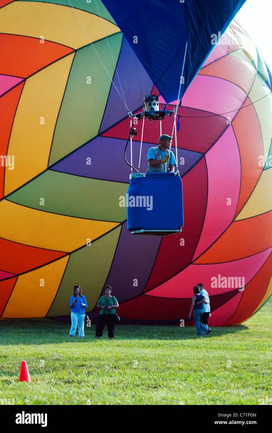 Balloon pilot hi-res stock photography and images - Alamy