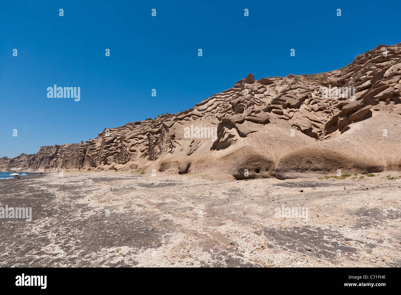 Volcanic rocks at the beach hi-res stock photography and images - Alamy