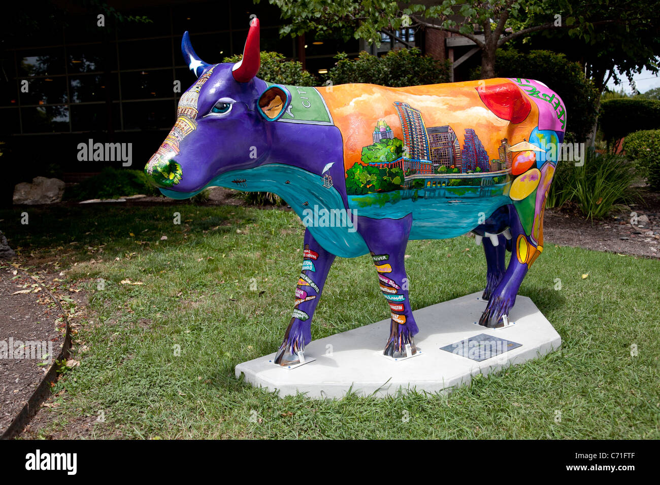 Street art parade hi-res stock photography and images - Alamy