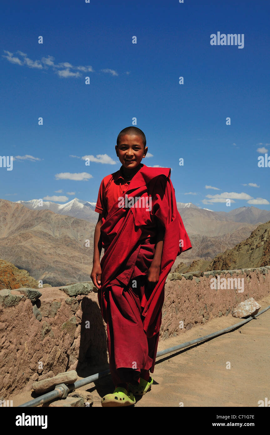 Child monk hi-res stock photography and images - Alamy
