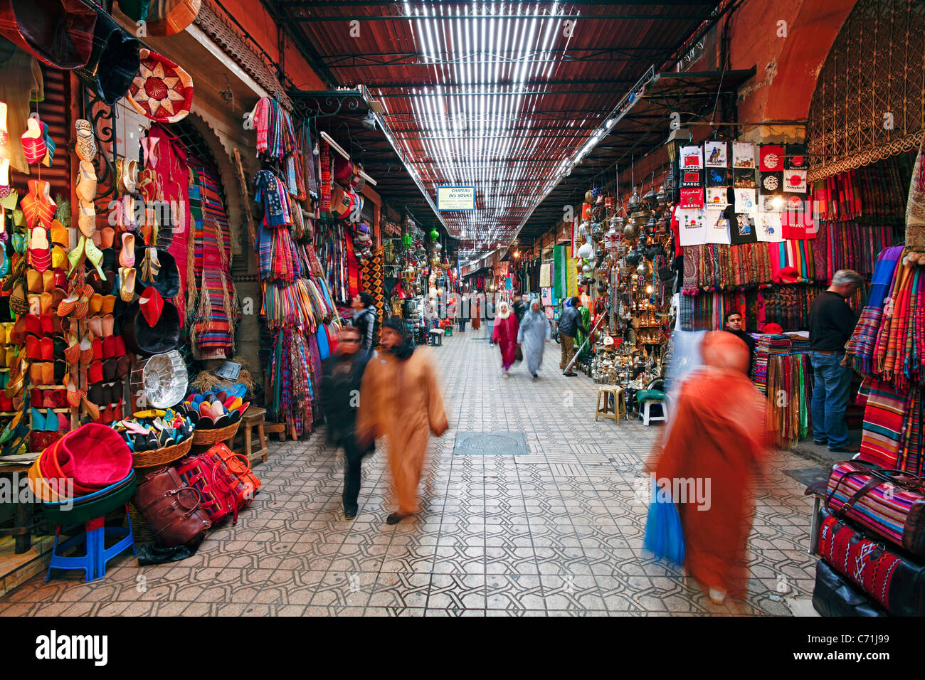 Souk marrakech hi-res stock photography and images - Alamy
