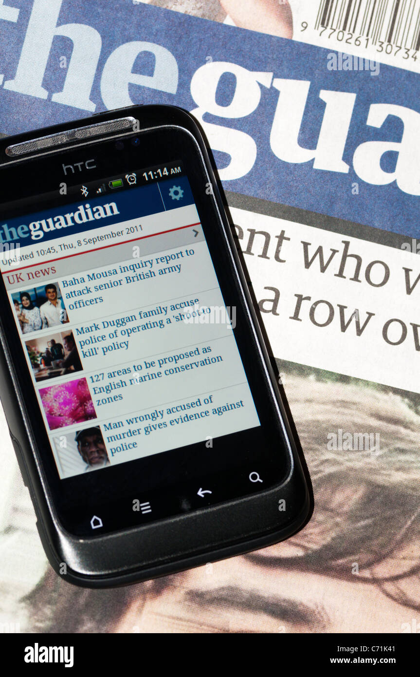 Guardian app newspaper hi-res stock photography and images - Alamy