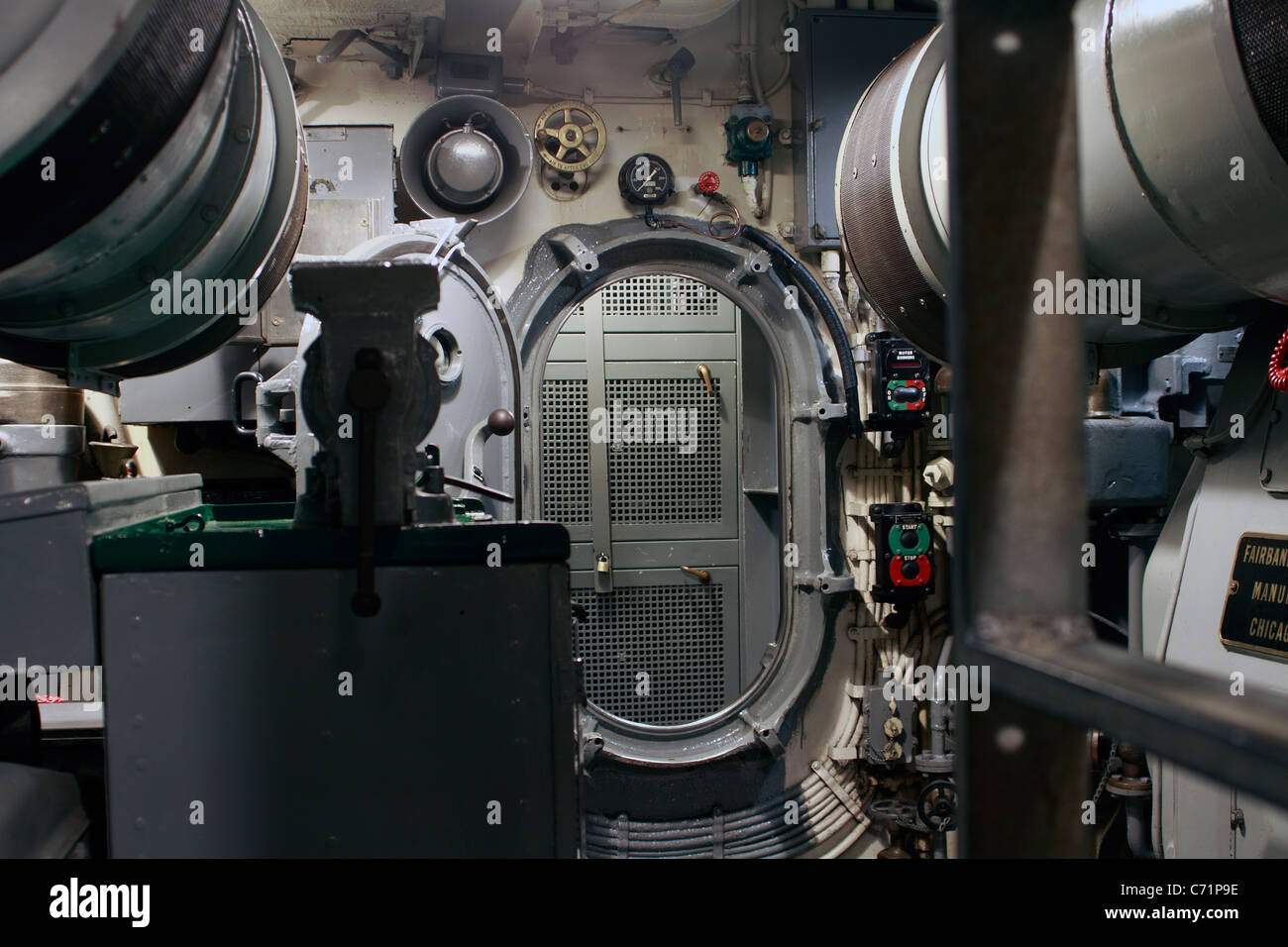 engine room San Francisco - Fisherman's Wharf. USS Pampanito World War ...