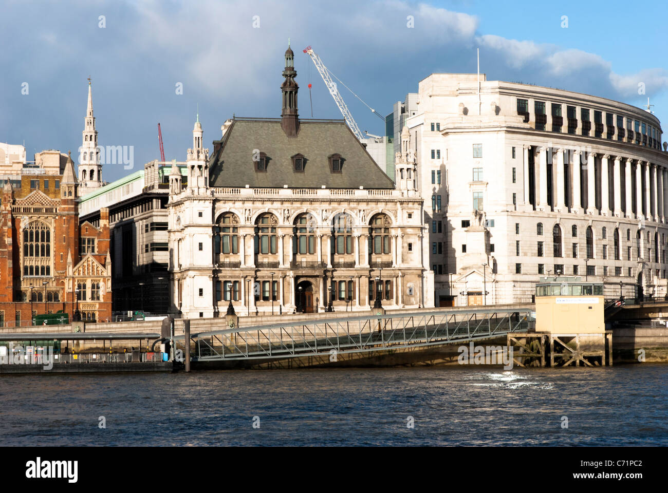 Victoria embankment hi-res stock photography and images - Alamy