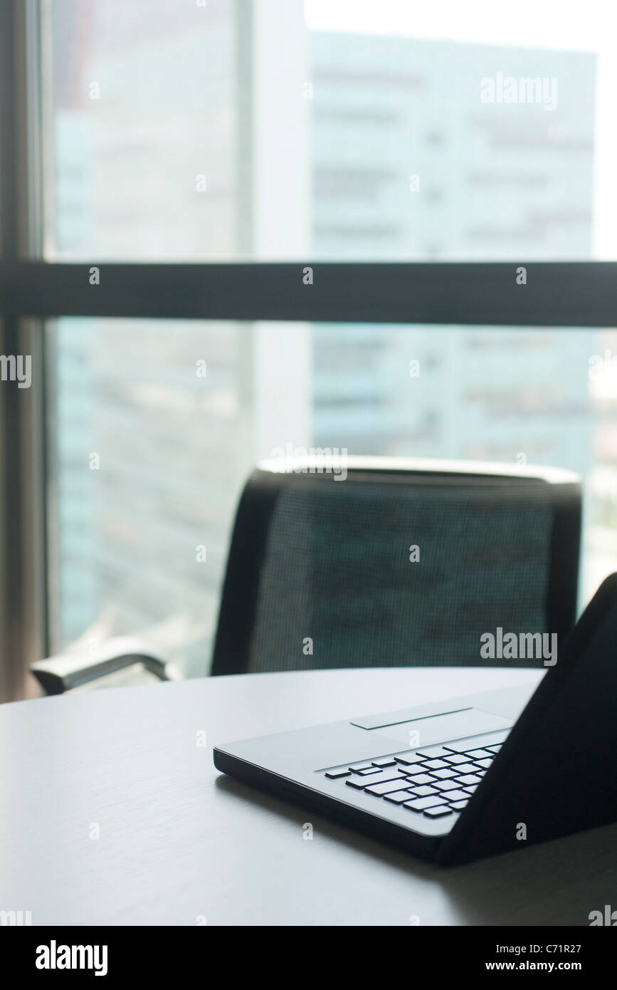 Laptop computer on desk Stock Photo - Alamy