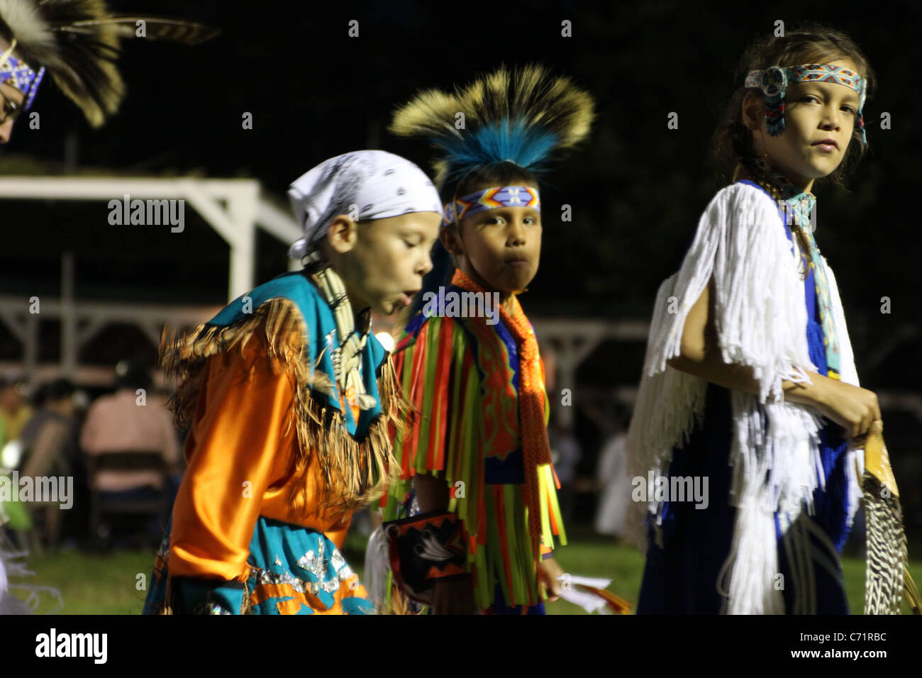 Children pow wow dance hi-res stock photography and images - Alamy
