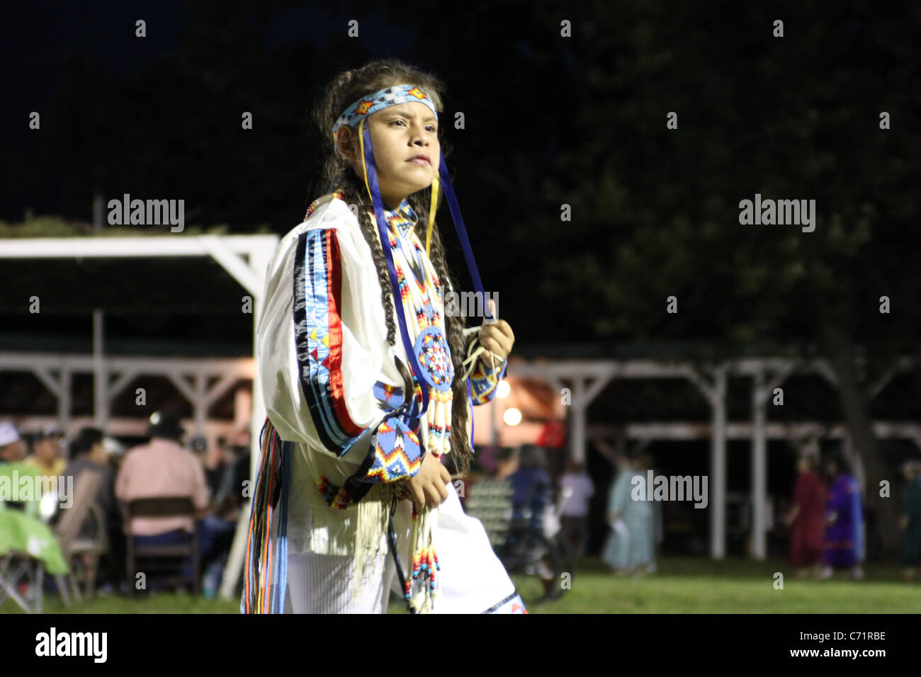 Children pow wow dance hi-res stock photography and images - Alamy