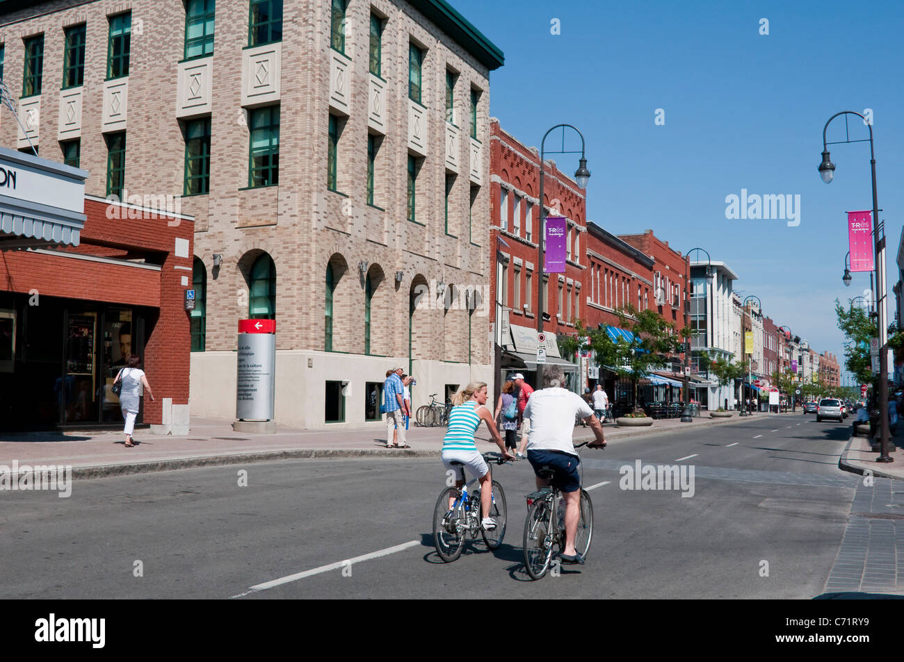 Friendly cities hi-res stock photography and images - Alamy