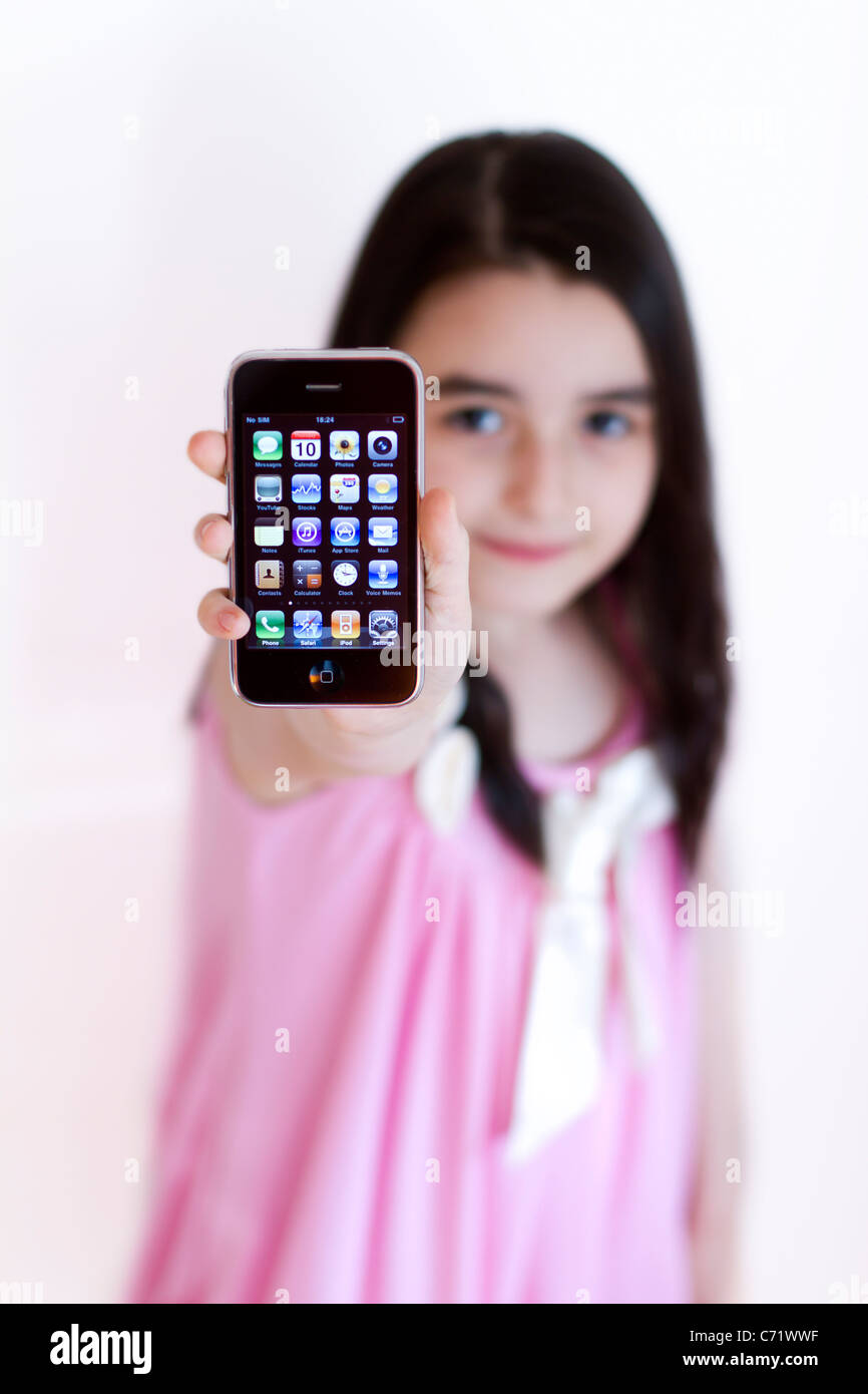 Little girl with apple hi-res stock photography and images - Alamy